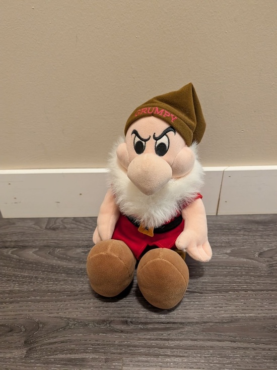 Disney | Toys | Disney Store Snow White And The Seven Dwarfs Grumpy ...